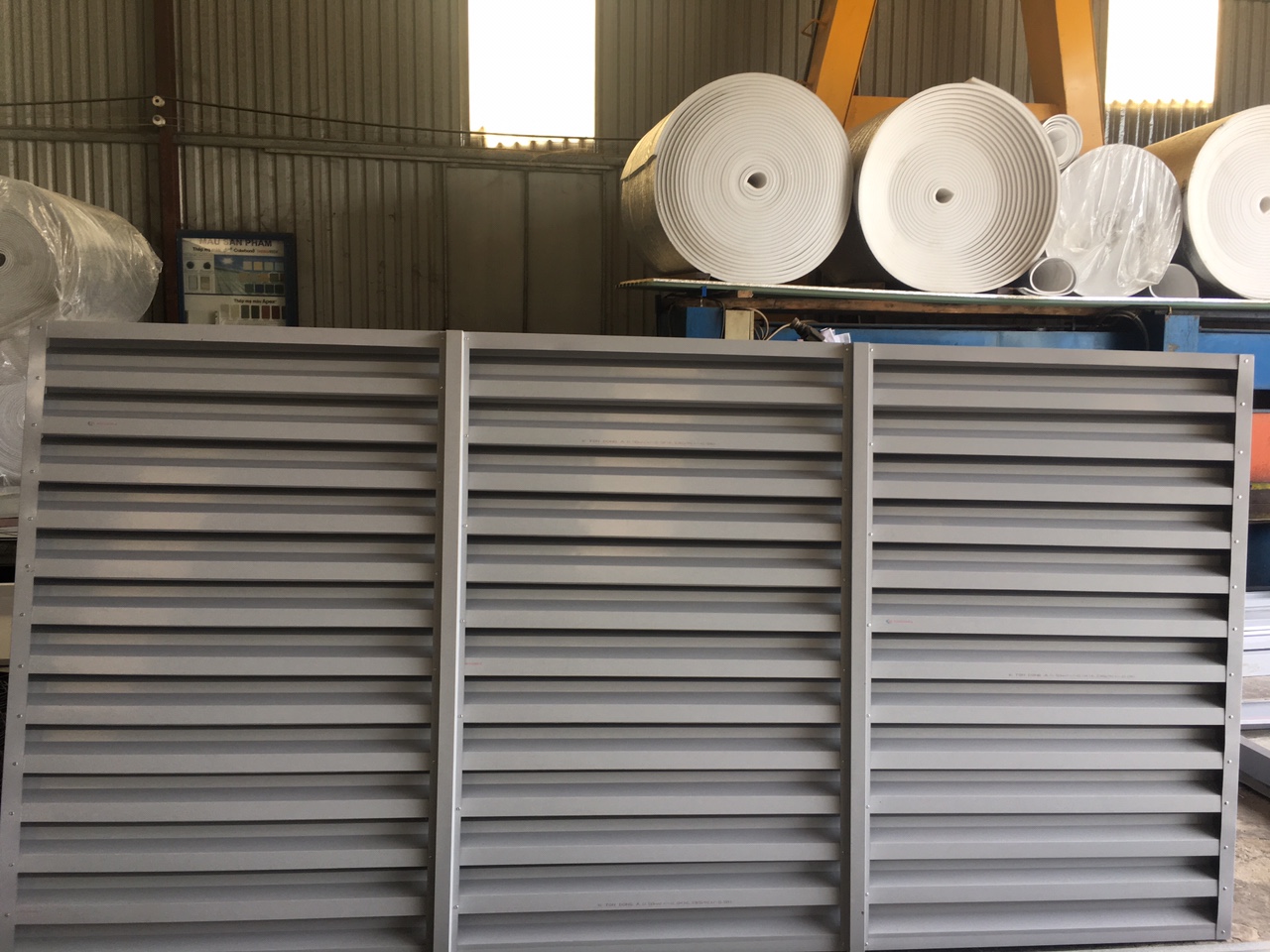 Báo Giá Louver Nhà Xưởng- Giải pháp cho không gian làm việc hiệu quả